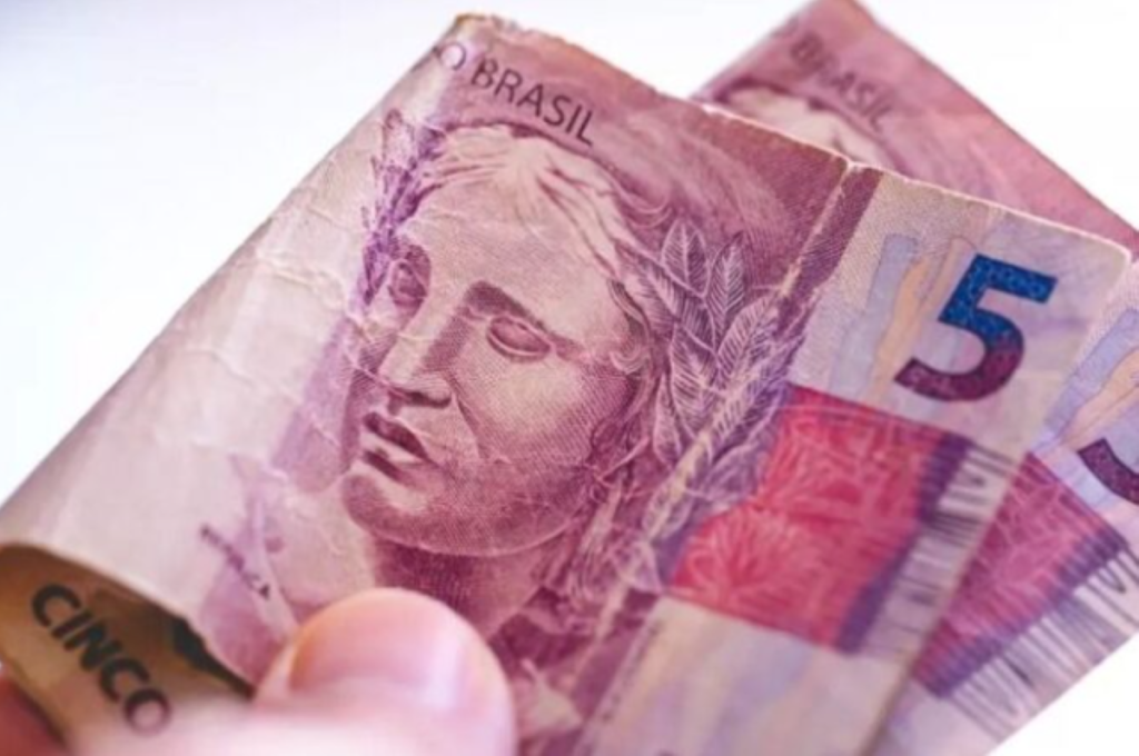 Nota de 5 reais com PEQUENO DETALHE é VALIOSA e pode te TIRAR DO SUFOCO ...