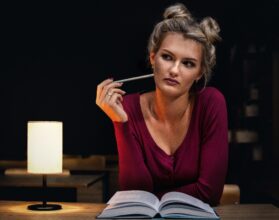 Antítese e paradoxo: o que são e como usar - Pensar Cursos