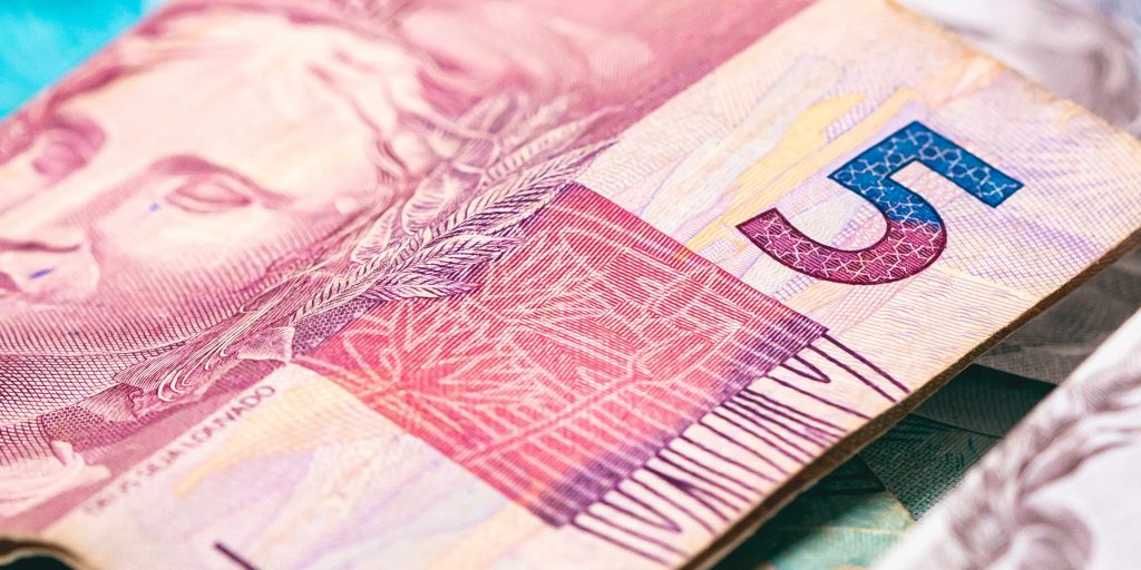 Cédula de 5 reais da PRIMEIRA FAMÍLIA do real: veja quanto ela está ...