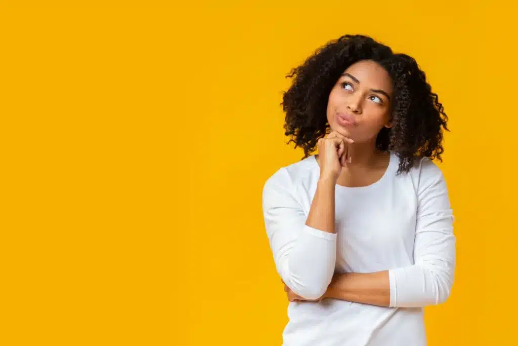 Trás X traz: a diferença que muda tudo na frase